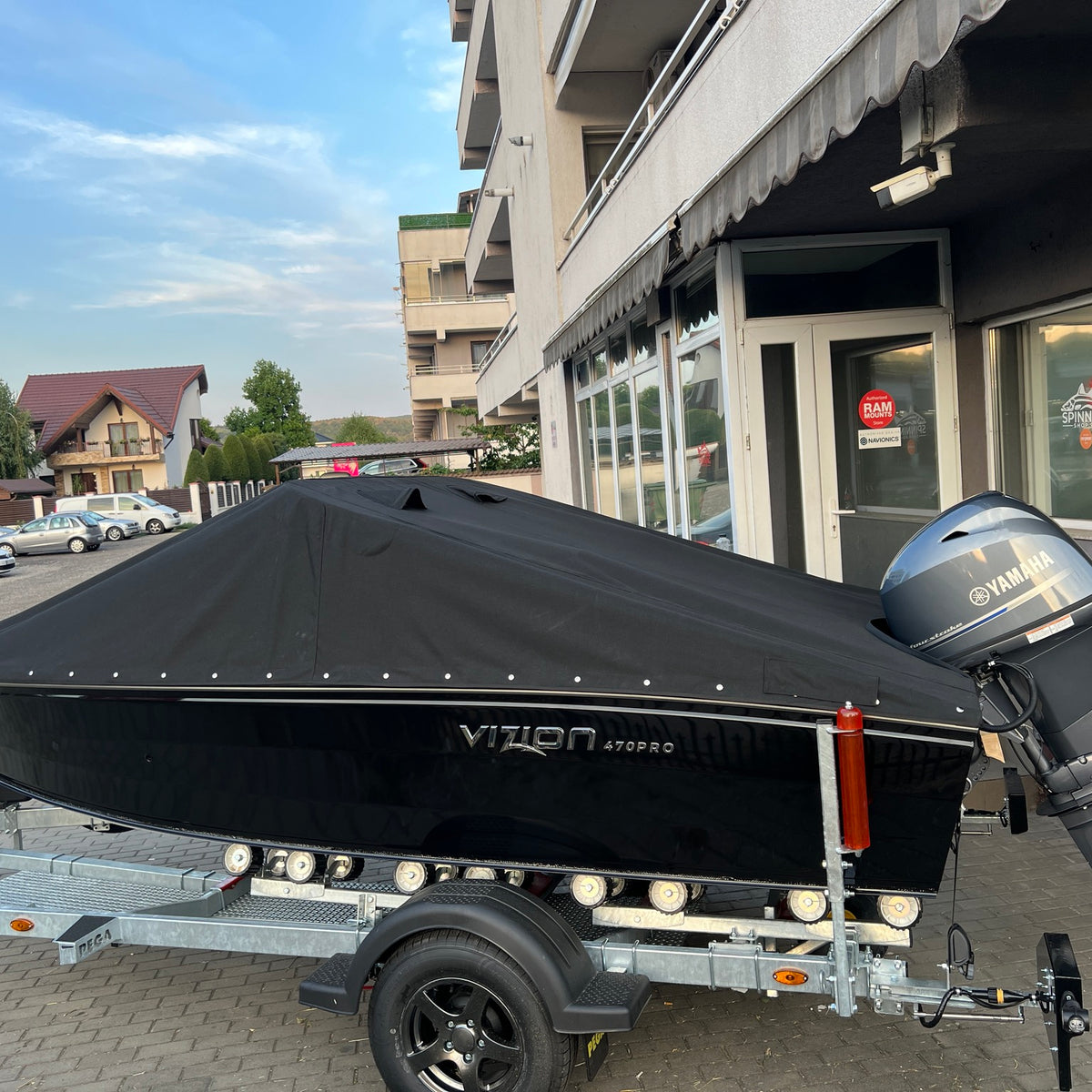 Barca de aluminiu Vizion 470 PRO – SpinningShop